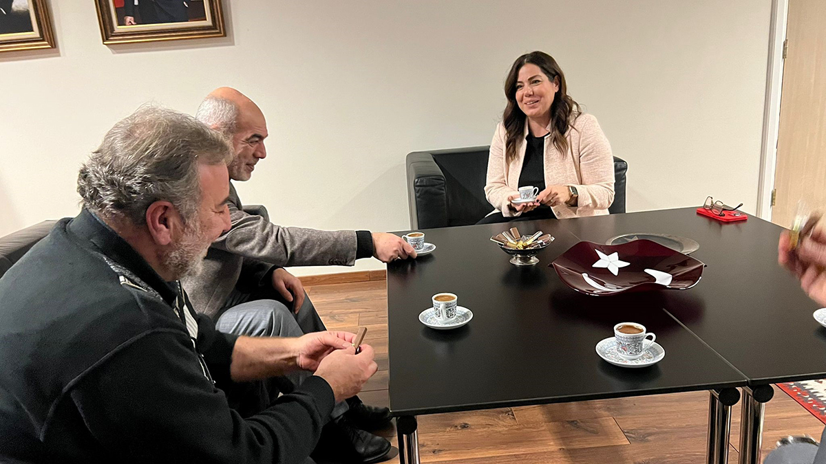 Milli Görüş Sultan Abdülhamid Han Camii Yönetim Kurulu T.C. Deventer ...