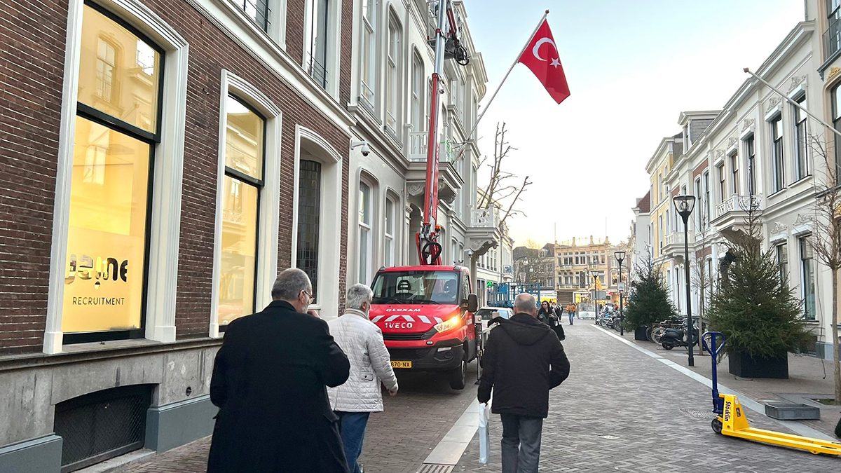Milli Görüş Sultan Abdülhamid Han Camii Yönetim Kurulu T.C. Deventer ...