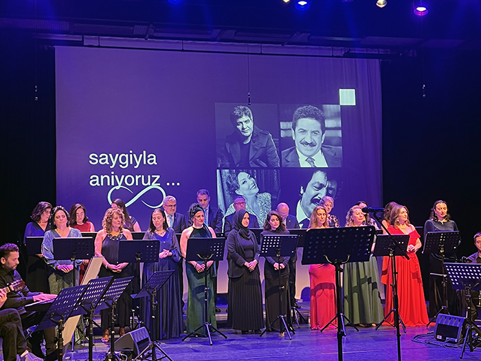 Lahey’de Unutulmaz Anma Gecesi: Türk Müziğinin Ustaları Şarkılarla Yâd ...